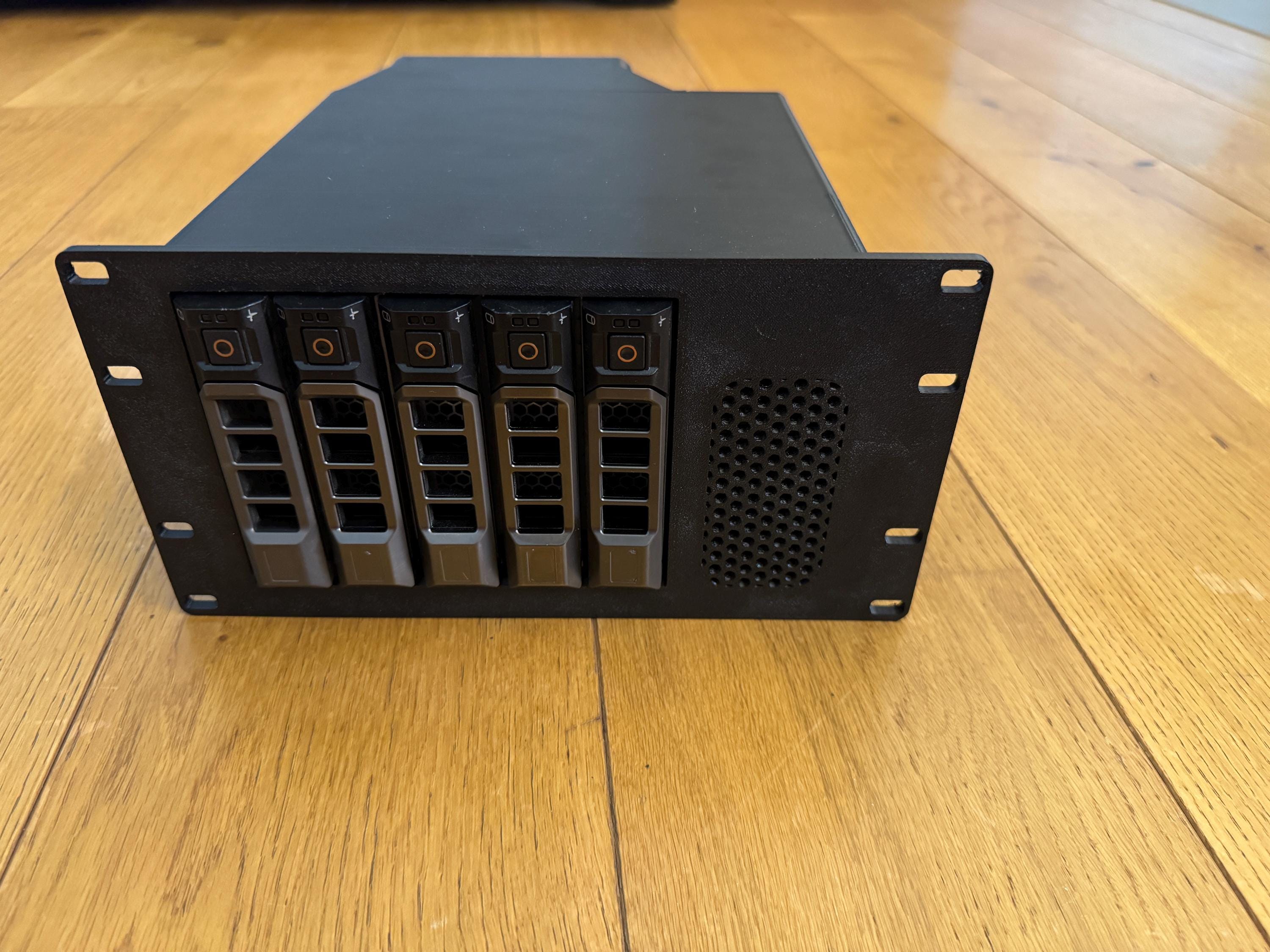5-bay 3.5" Hot-swap JBOD Enclosure: 10" Server Rack SATA/SAS 3U - Etsy