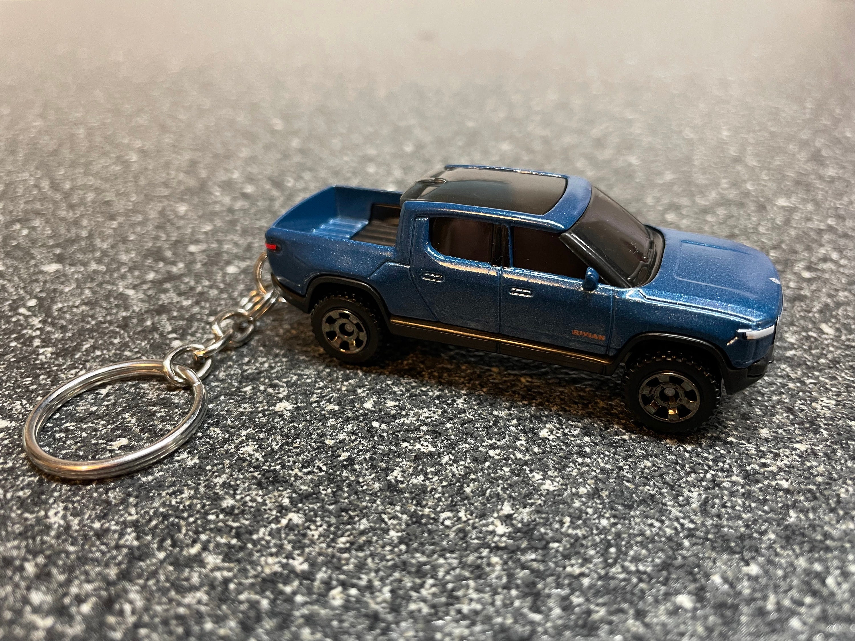 Rivian R1 R1T Keychain Diecast Car - Etsy