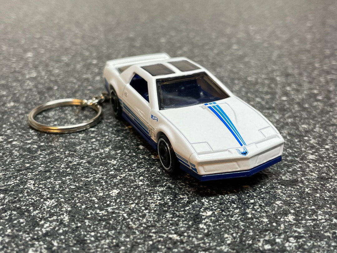 1984 Pontiac Firebird Transam White Keychain Red Diecast Car Hot Wheels ...