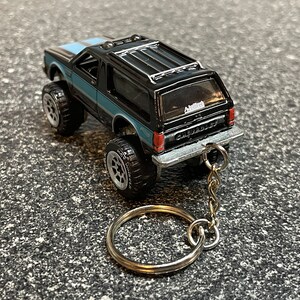 Chevy S10 Blazer 4x4 Keychain Offroad Black / Blue Hot Wheels Matchbox ...