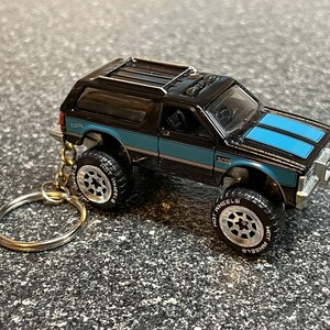 Chevy S10 Blazer 4x4 Keychain Offroad Black / Blue Hot Wheels Matchbox ...