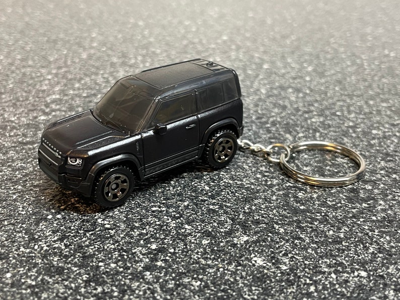 2020 Land Rover Defender 90 Range Rover Keychain Black Hot Wheels ...