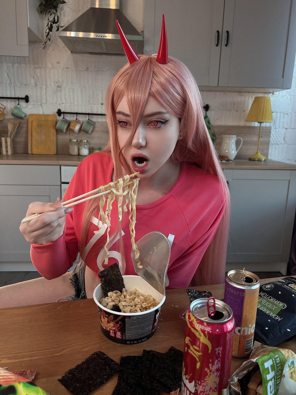 Cosplay Alin-Power Chainsaw Man 59 fotoset - Etsy Nederland