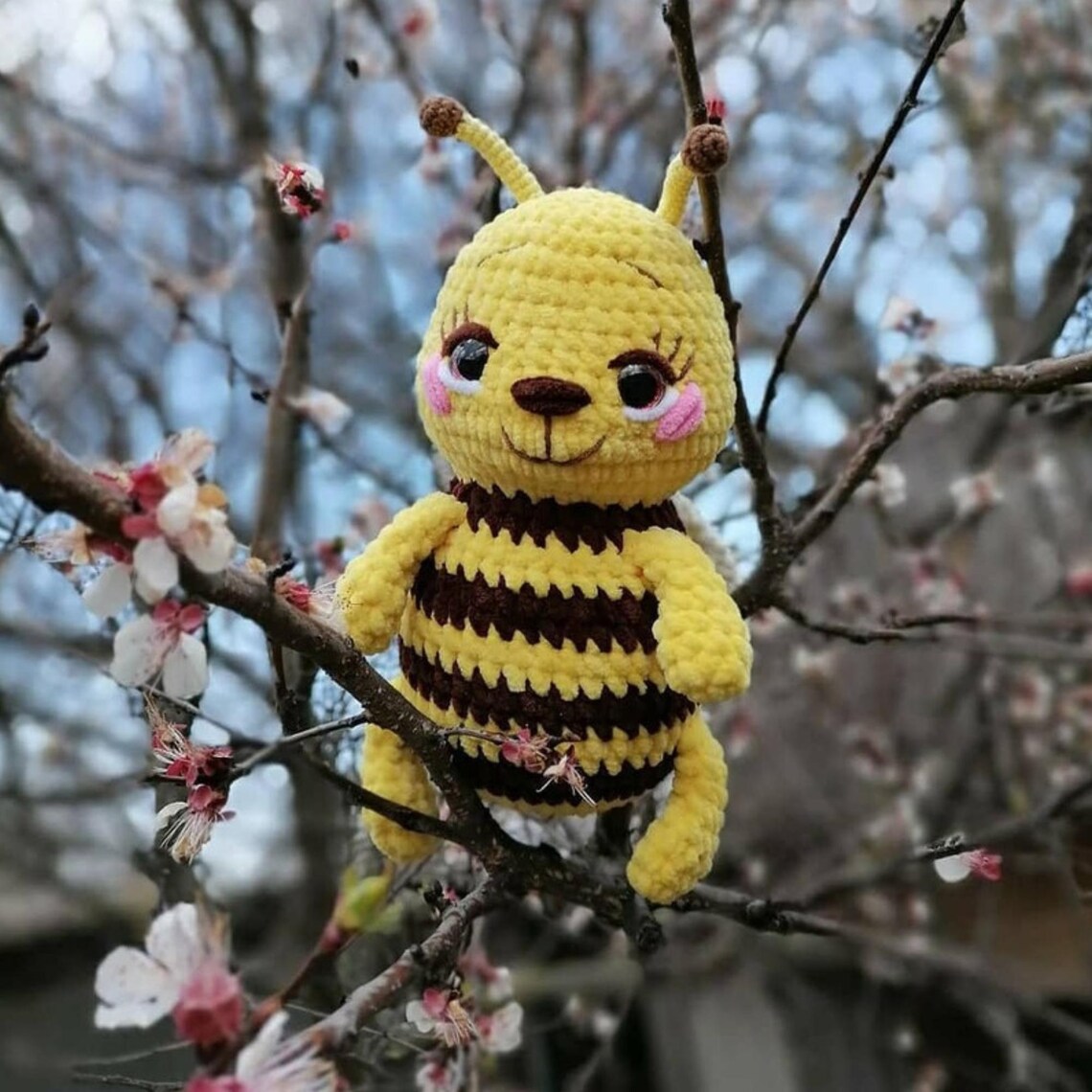 Bee Amigurumi Crochet Pattern: Zhuzha Bumblebee Toy (PDF Pattern ...