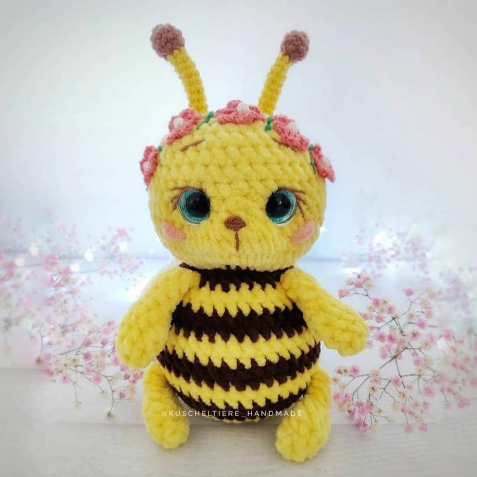 Bee Amigurumi Crochet Pattern: Zhuzha Bumblebee Toy (PDF Pattern ...