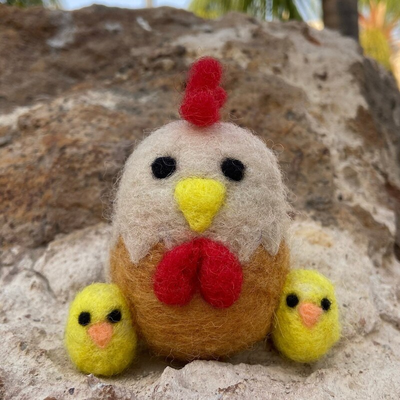 Felt Hen - Etsy