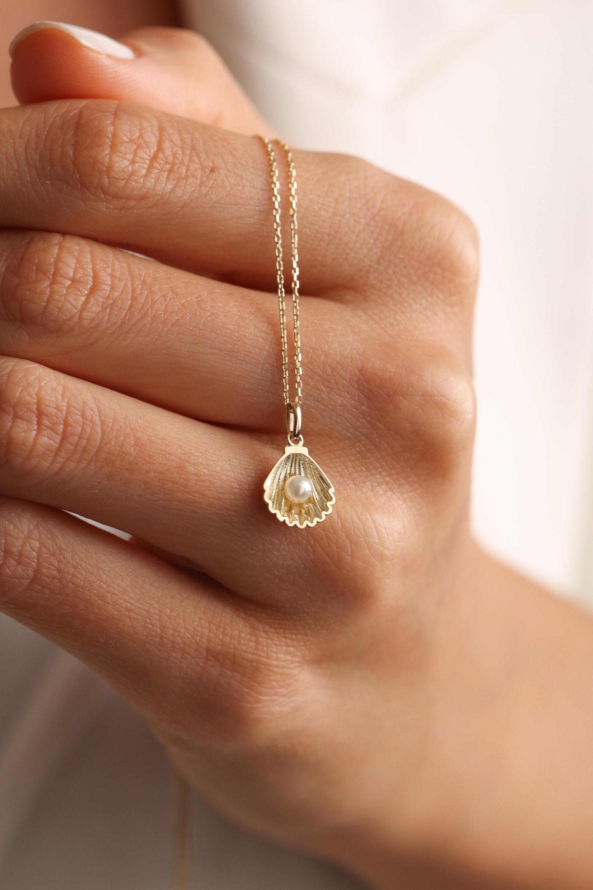 Elegant 14K Solid Gold Oyster Pearl Necklace, Dainty Oyster Single ...