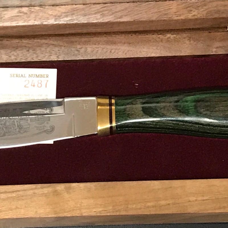 Knife Display Case - Etsy