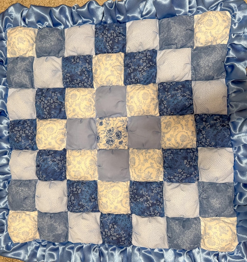 Shades of Blue Bubble Blanket - Etsy