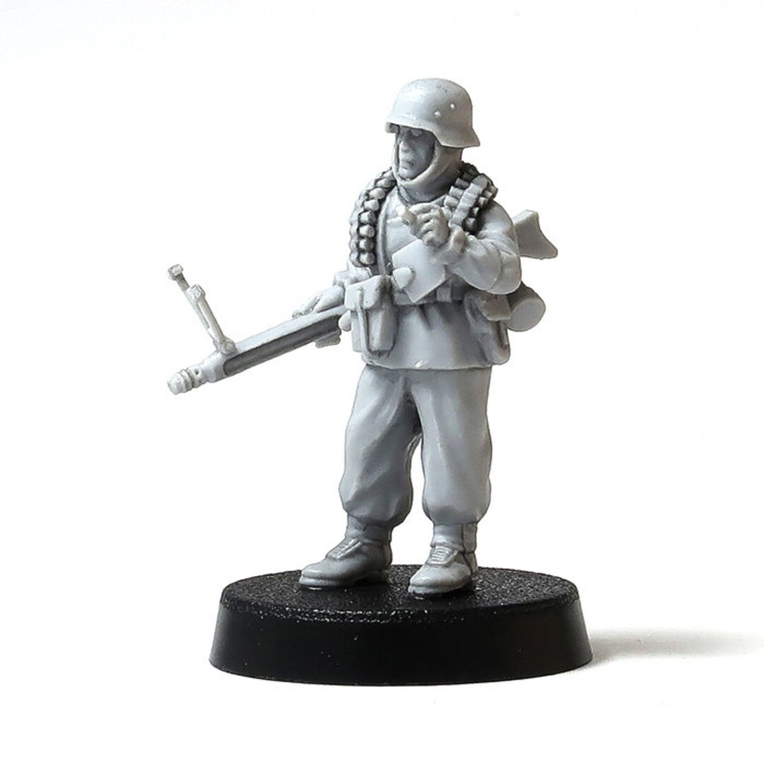 World War 2 German Machine Gunner Historical Wargame Miniature, 28mm ...