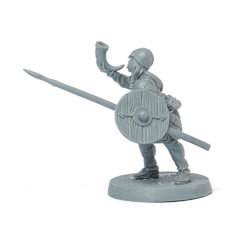 Trumpeter Viking Shield Maiden Miniature, 28mm for SAGA - Etsy
