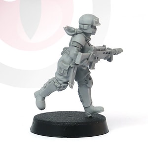 Grimdark Female Soldiers Miniature Set, 28mm Resin Military Girls Guard ...