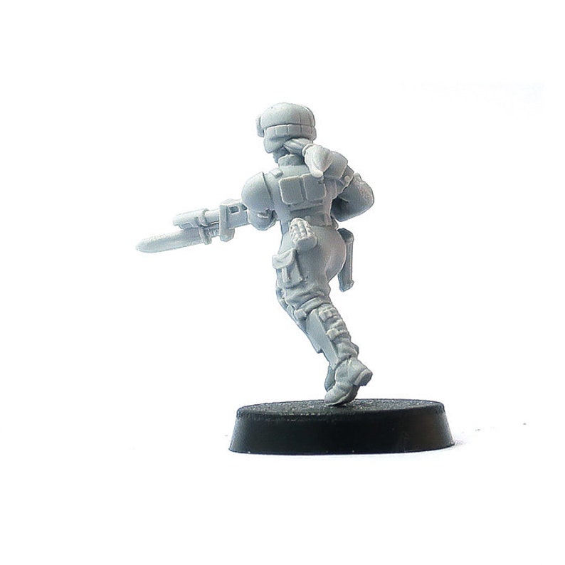 Grimdark Female Soldiers in Melee, Miniature Set, 28mm Resin Army Girls Guard - Etsy