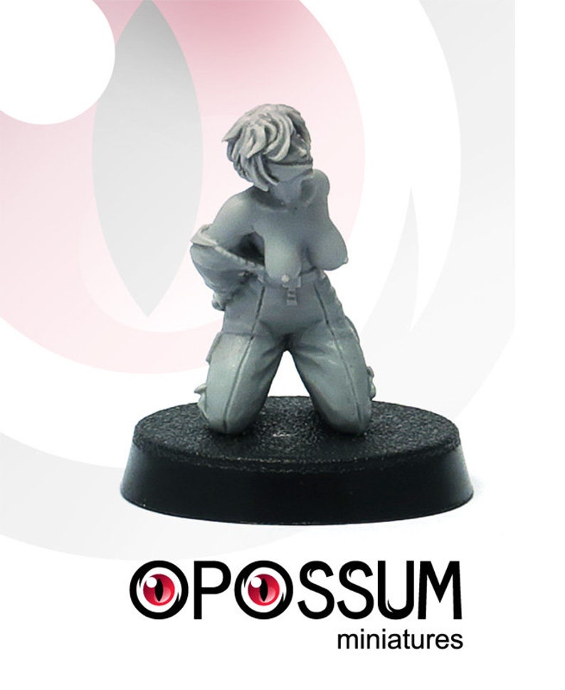 Hostage Woman, Female Captive Miniature 28mm - Etsy