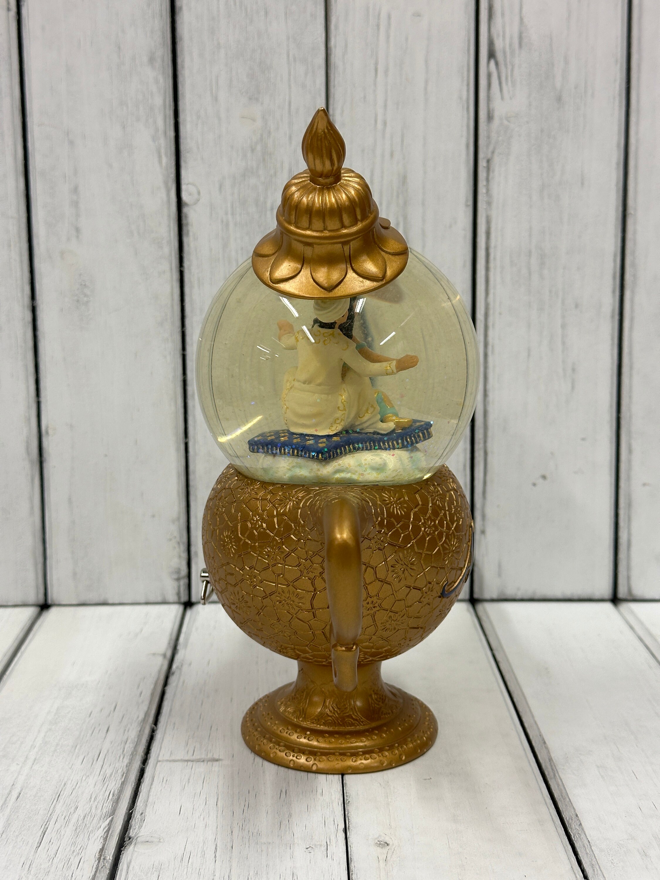 Disney Aladdin & Jasmine Magic Lamp a Whole New World Musical Snowglobe ...