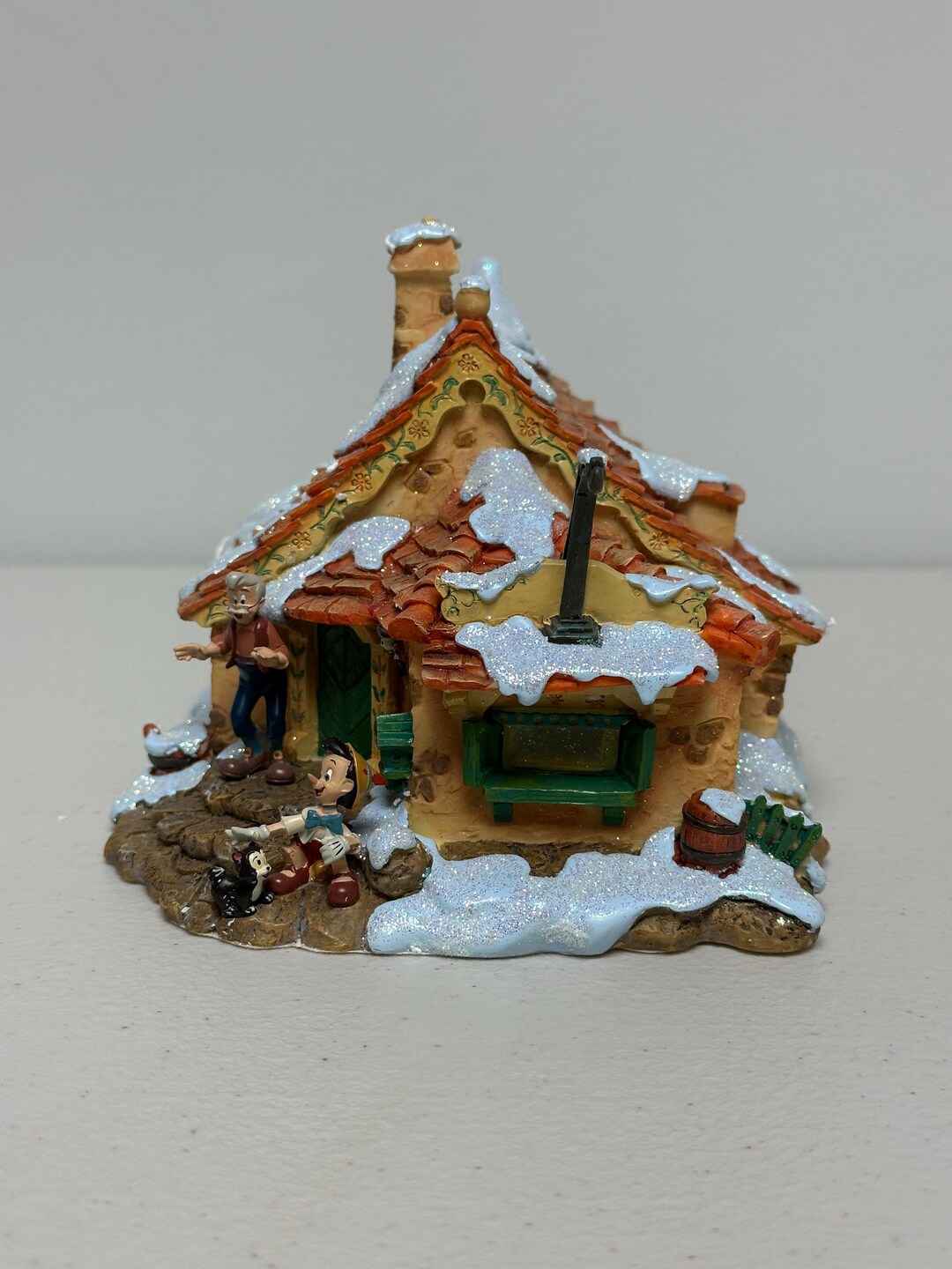 Disney Pinocchio Gepettos Light up Christmas Village House Cleo Jiminy ...
