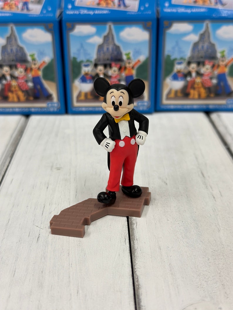 Disney Character Mascots Mini Set of 6 Figures Mickey Goofy Donald ...