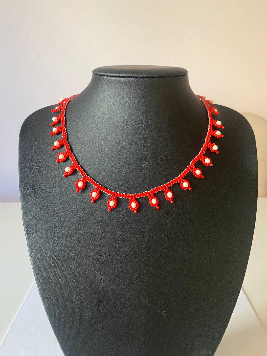 Red Seed Bead Crystal Necklace: A Chic Statement Piece-elegant Red ...