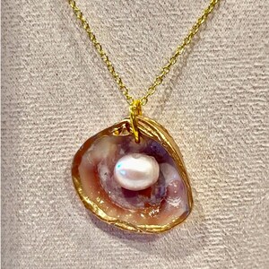 Clam Shell , Cross Barred Venus Necklace , Gold Leaf , Real Pearl/ Hand ...