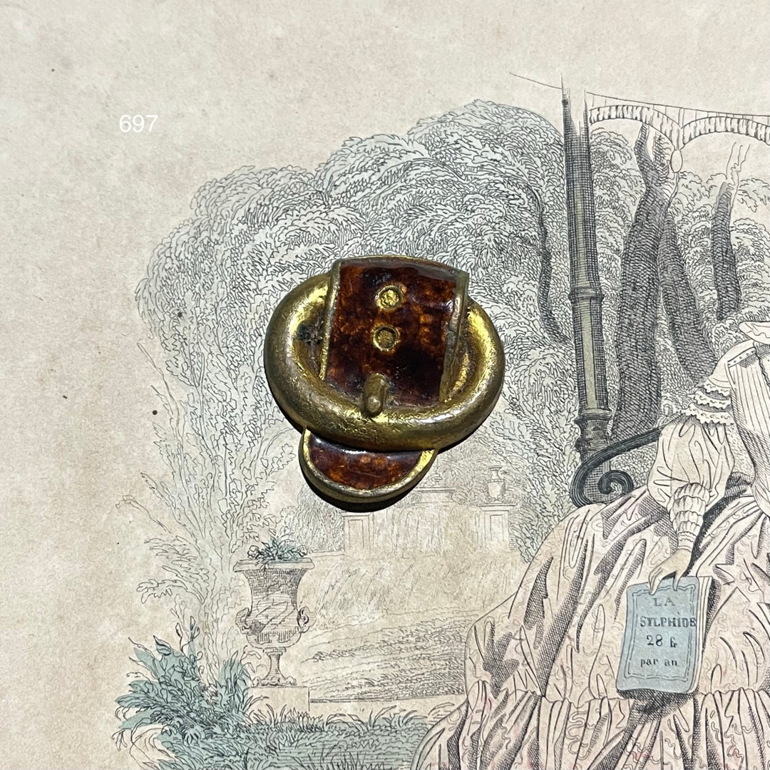 Old Civil Collection Button in White Mother-of-pearl 19th Century Belt ...