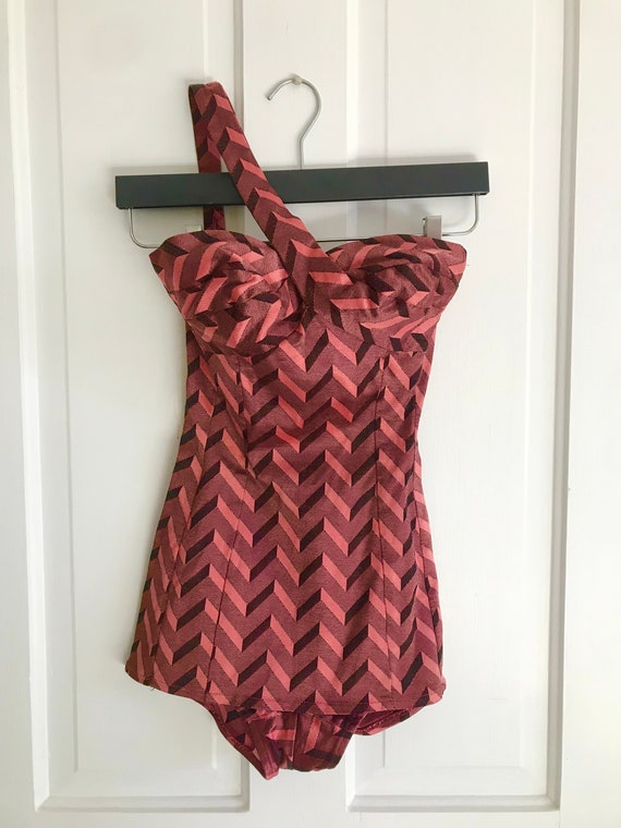 Incredible 1950’s vintage one piece bombshell asymmet… - Gem