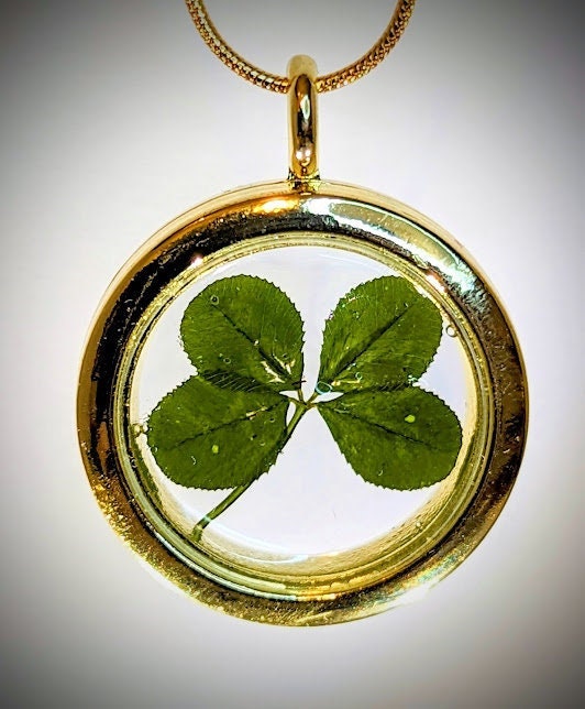 Real Four-leaf Clover Locket Pendant - Etsy