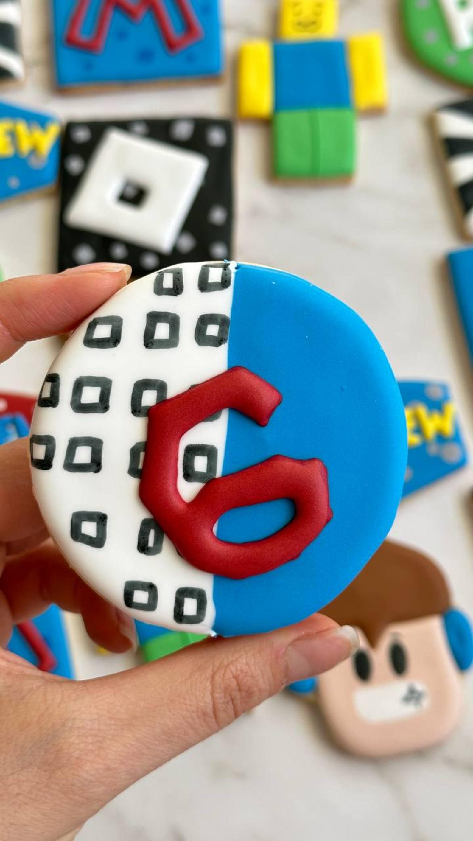 Custom Roblox Birthday Cookies – Gamer Party Favor Organic Natural ...