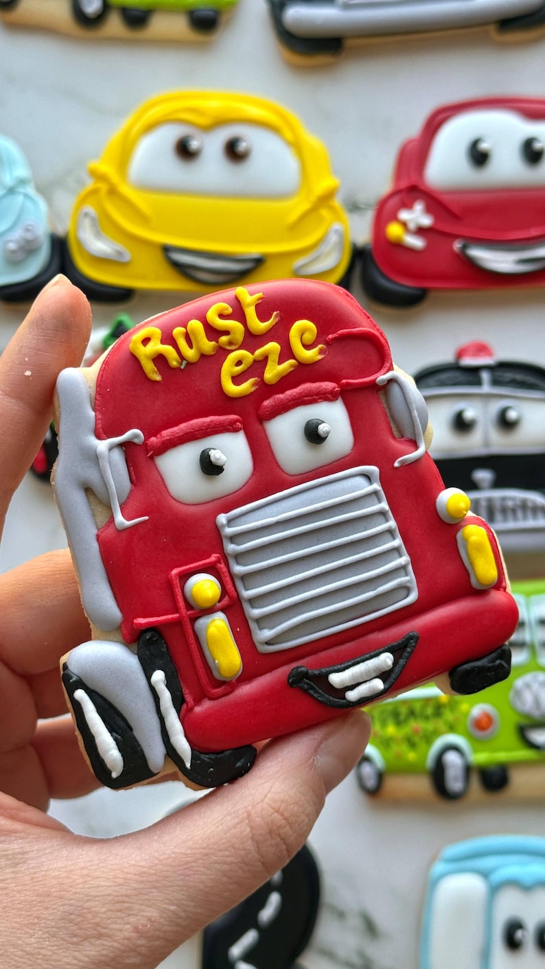 More Cars Cookies • Lightning Mcqueen Mater Guido Luigi Sally Doc ...