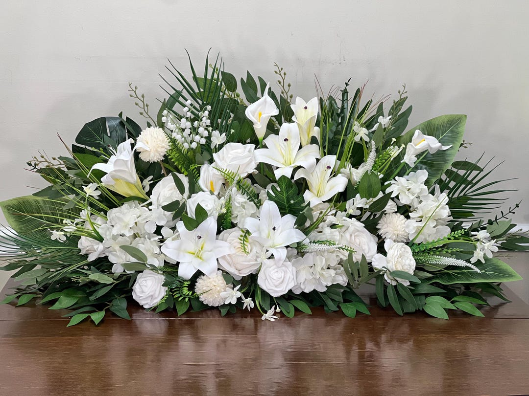 White Centerpiece Wedding Lily Table Centerpiece Altar Arrangement ...