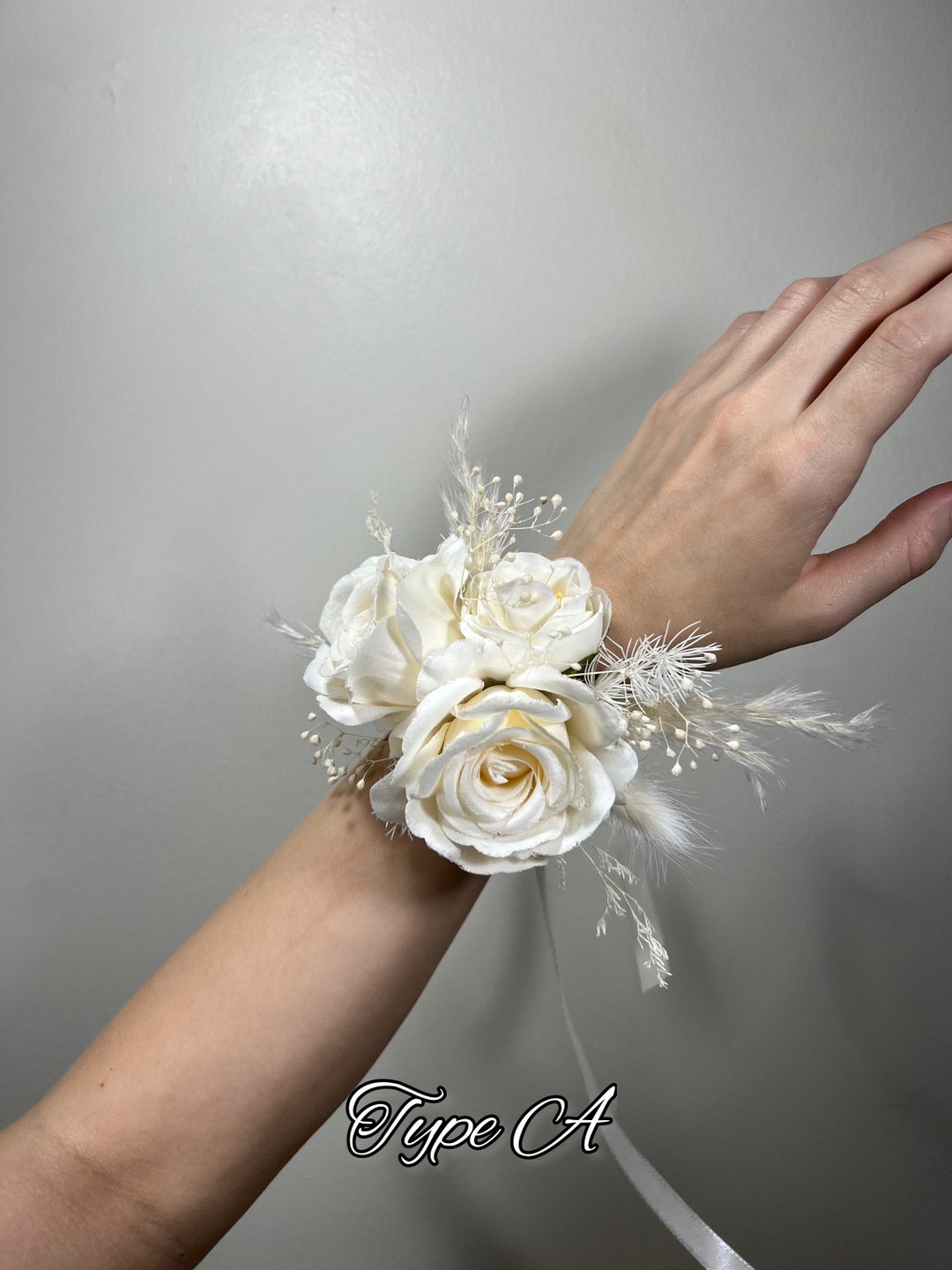 Wedding Corsage White Boho Wedding Wrist Corsage Bridesmaids ...