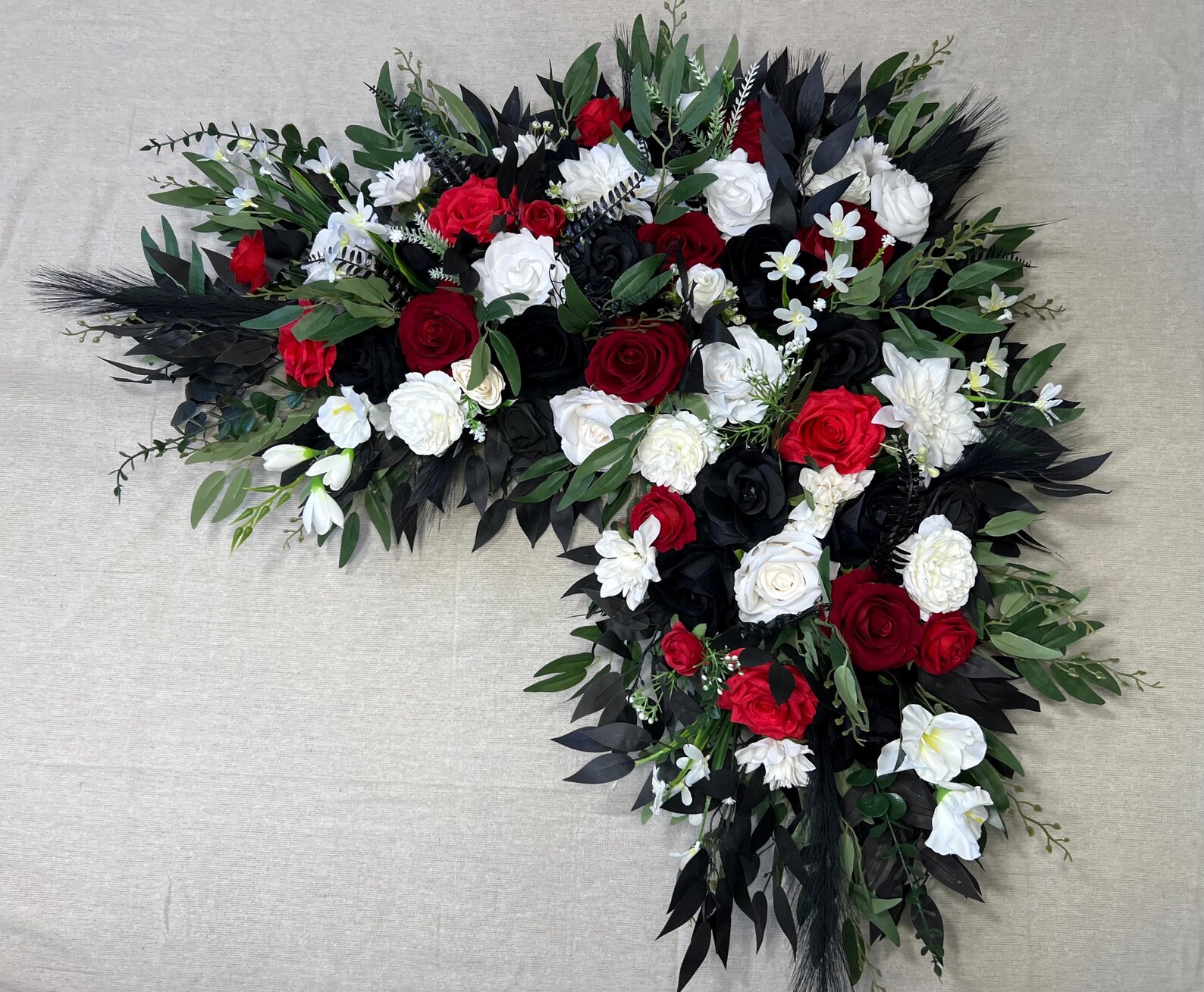 Black Red Arch Arrangement Wedding White Black Red Coner Arrangement ...