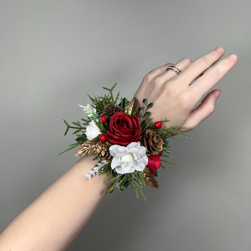 Winter Corsage - Etsy