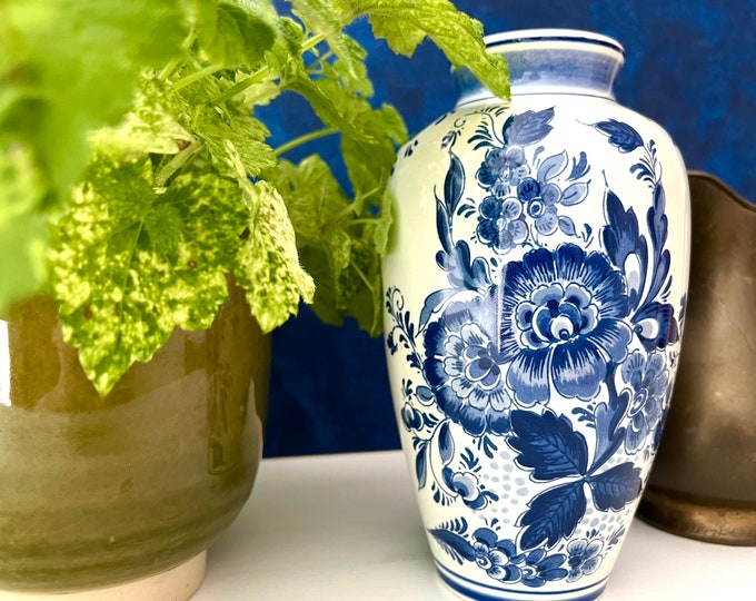 Beautiful Delft Blue Vase, Pottery Factory Astrid Gouda, Handcraft ...