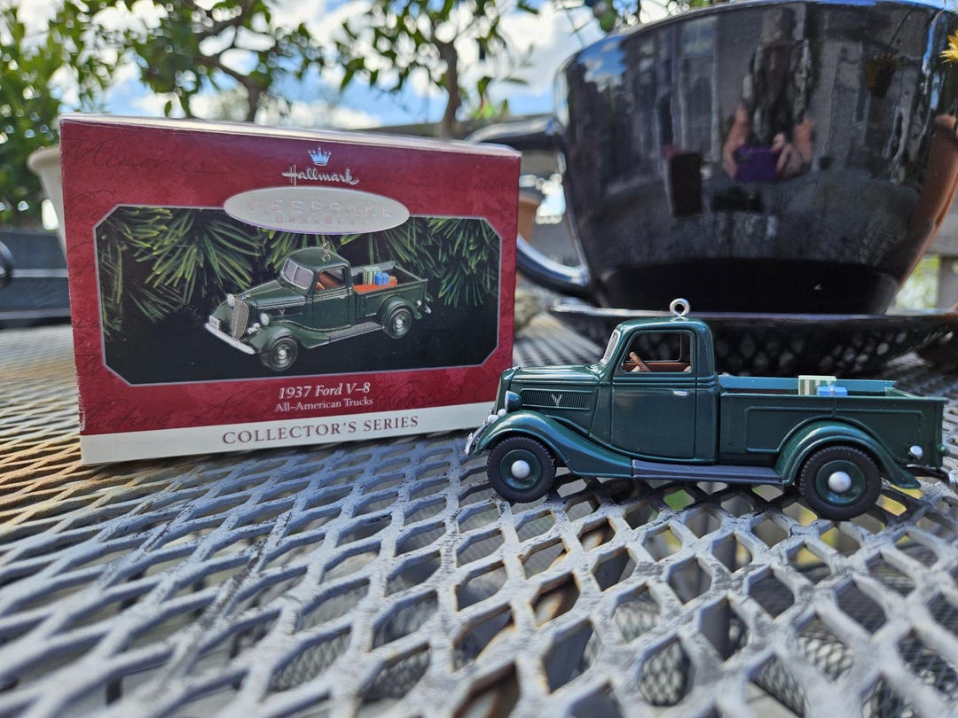 Hallmark Keepsake 1937 Ford V-8 All American Trucks Ornament, Series #4 ...