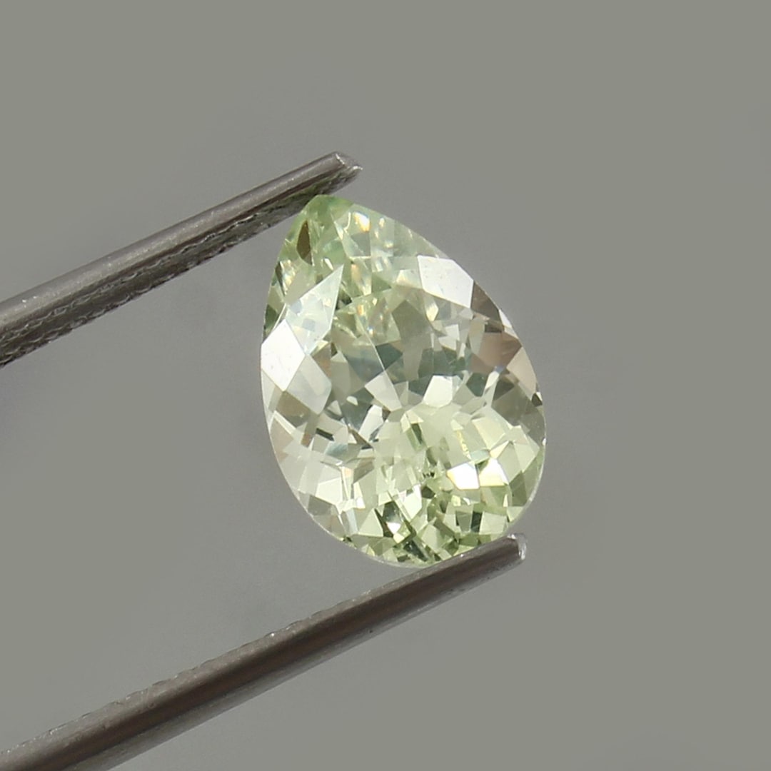 AAA Flawless Ceylon Green Spinel Loose Pear Gemstone Cut, Excellent ...