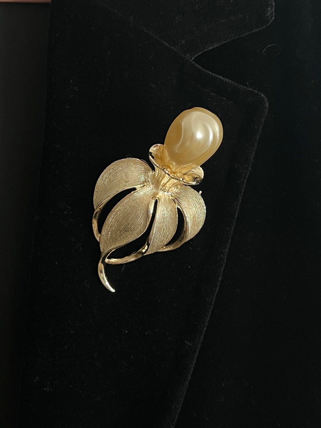 Vintage Jewelry, Sarah Coventry Brooch, Large Flower Brooch, Faux Pearl ...