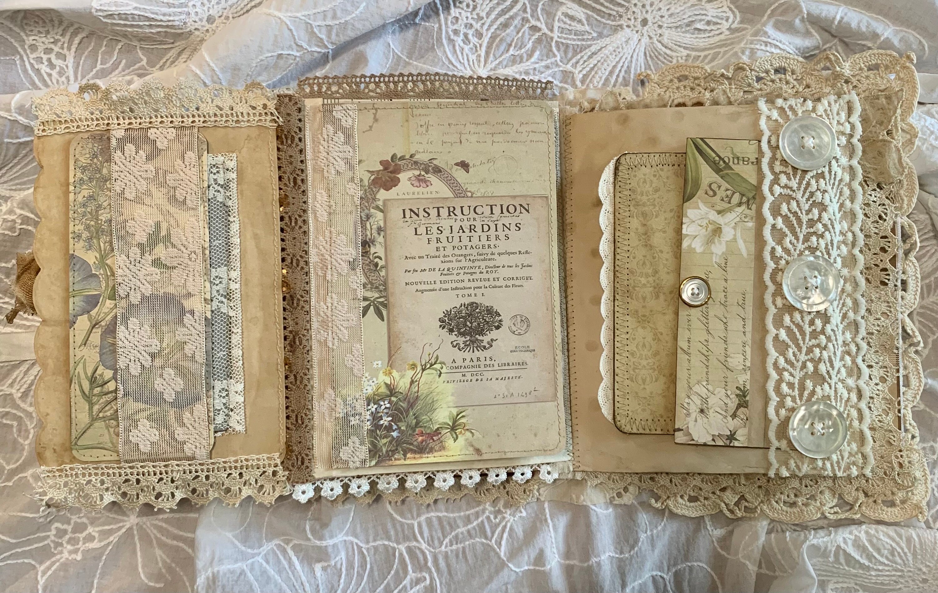 Paper and Lace Unique Vintage Journal With Sewn Pages - Etsy