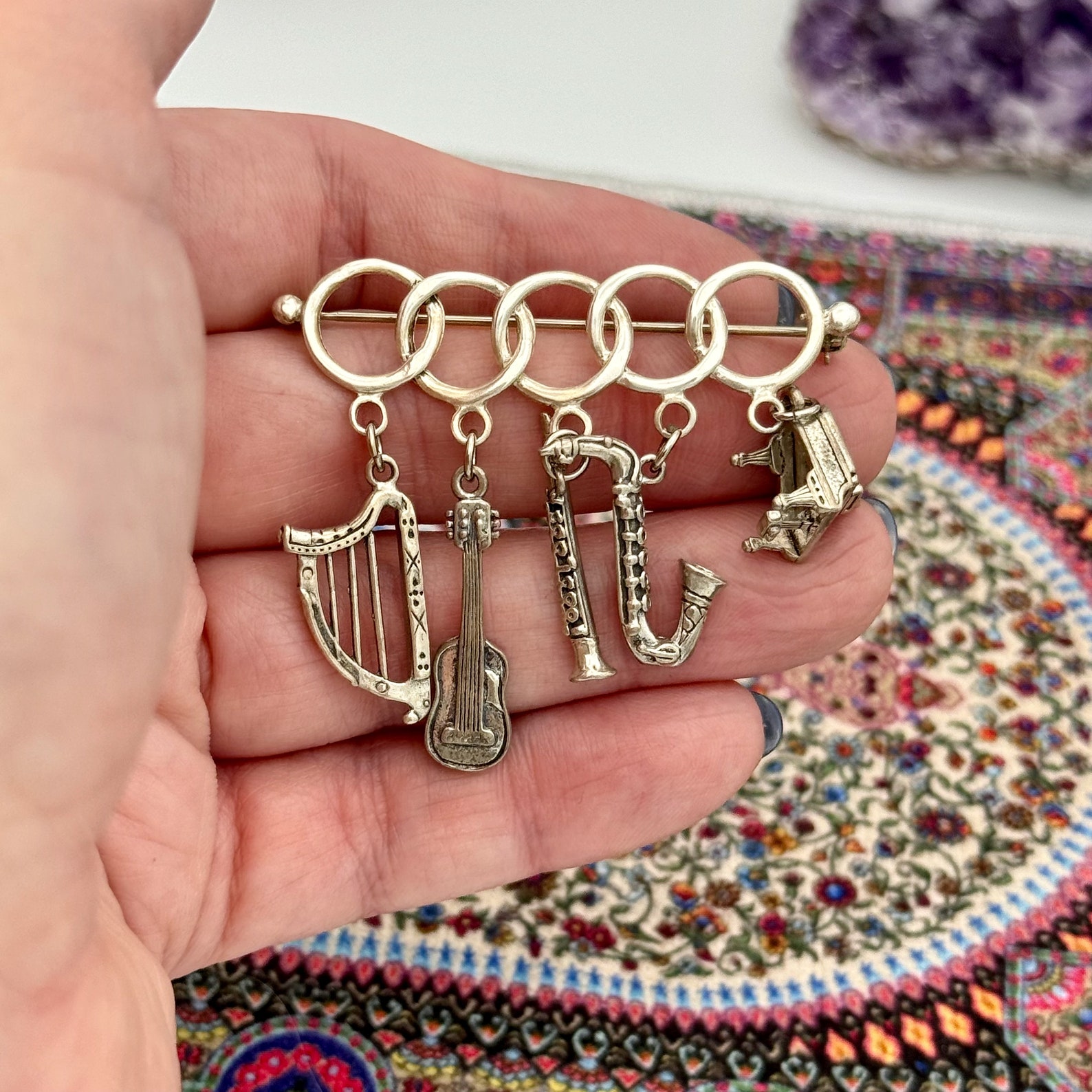 Vintage Musical Instrument Charm Brooch / Pin - Piano, Guitar, Harp ...