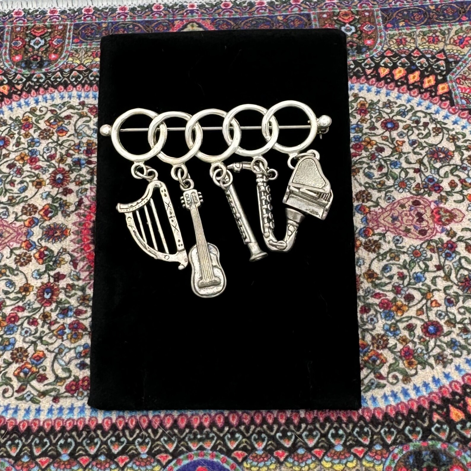 Vintage Musical Instrument Charm Brooch / Pin - Piano, Guitar, Harp ...