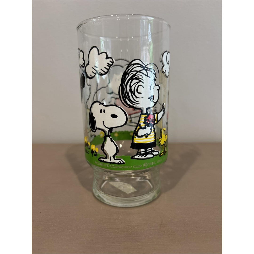 1965 Charlie Brown & Friends Playing Jump Rope Glass Peanuts Snoopy ...