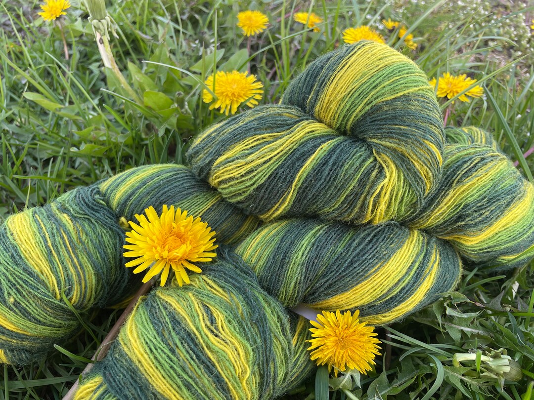 100% Sheep WOOL Multicolour Art Yarn, Lace 8/1 Single Wool Yarn ...