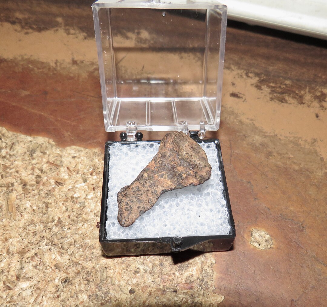 8 Gm Canyon Diablo Meteorite Arizona Usa Acrylic Case Patina - Etsy