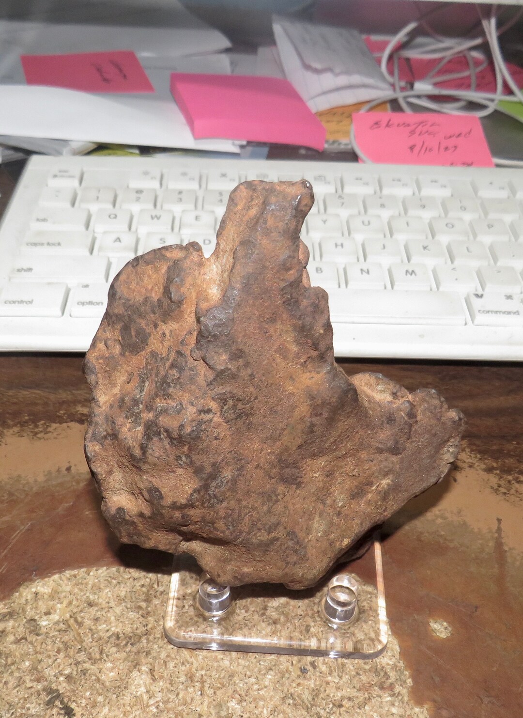 1188 Gm Gebel Kamil Meteorite From Egypt Acrylic Stand Patina 2.6 Lbs ...