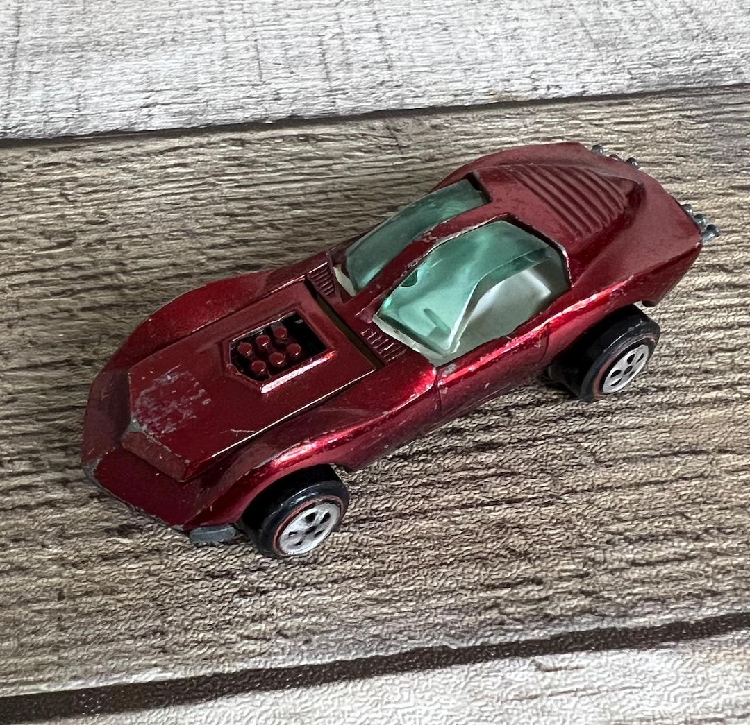 Johnny Lightning 1969 Red Custom Mako Shark Car Topper Toys Collectible ...