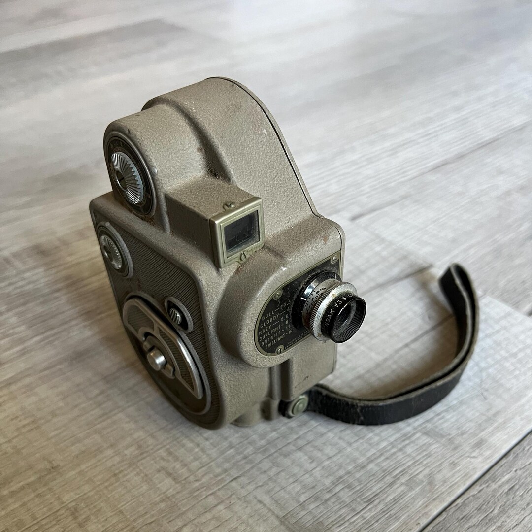 Vintage Revere 8 Model 88 Movie Camera - Etsy