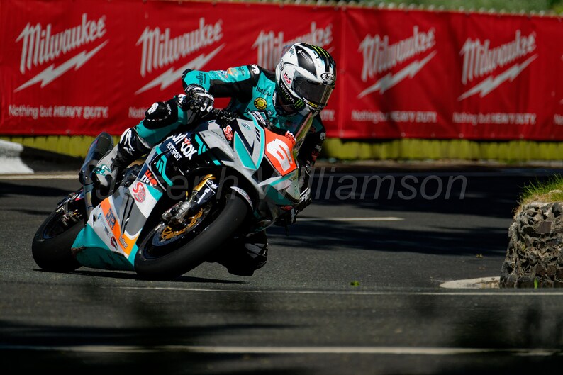 Michael Dunlop Isle of Man TT2023 Large Framed Canvas - Etsy