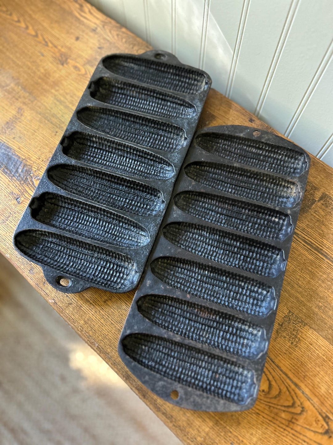 Set of 2 Cast Iron Cornbread Pans - Etsy