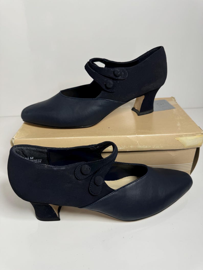 Blue Velvet and Leather and Buttons Ladies Shoes Vintage Closed Toe ...
