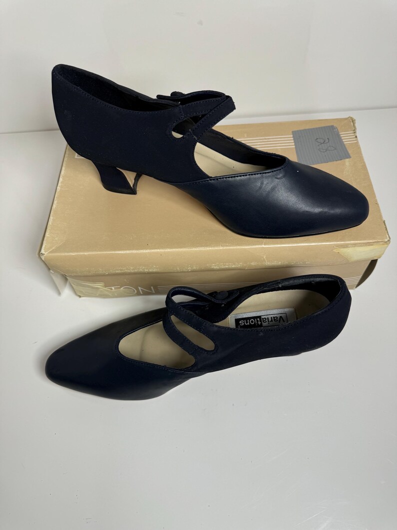 Blue Velvet and Leather and Buttons Ladies Shoes Vintage Closed Toe ...