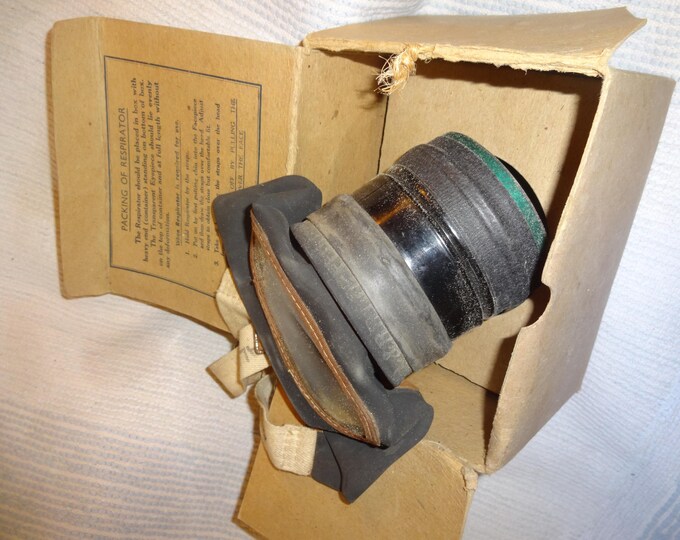 Vintage British Gas Mask & Box (1939) - Etsy